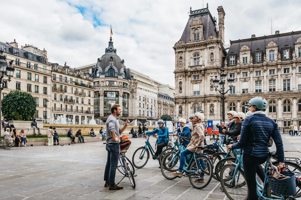 The 7 Best Paris Bike Tours [2026 Reviews] | World Guides To Travel