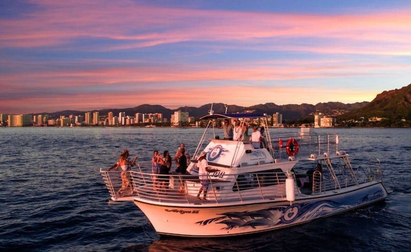 🌅 The 5 Best Oahu Sunset Dinner Cruises [2025 Reviews] | World Guides ...